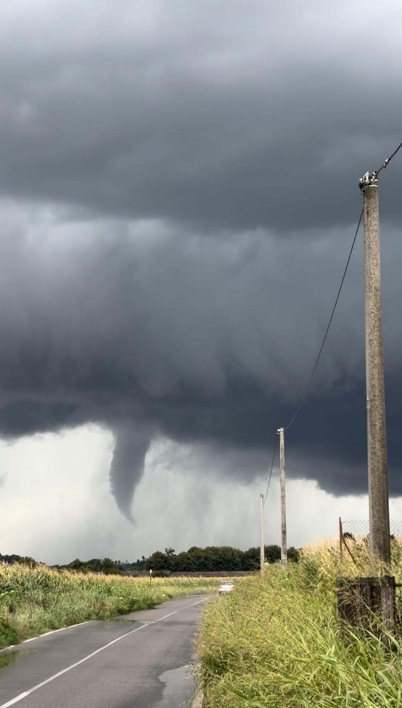 Cronaca meteo diretta. Lombardia: violenti temporali con grandine ...