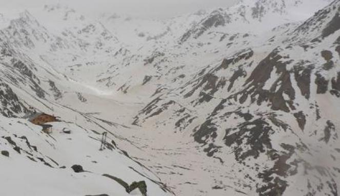 NEVE rossa in Alto Adige. E' l'effetto della sabbia del Sahara « 3B Meteo