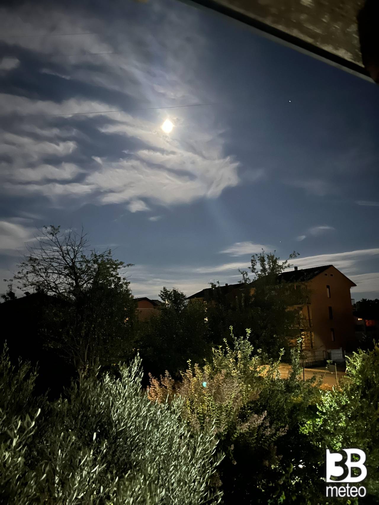 Foto Meteo: Blue Moon « 3B Meteo