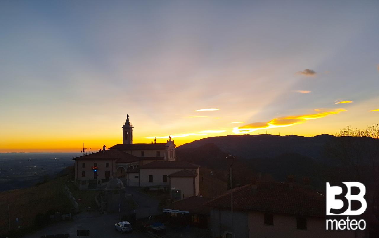 Foto Meteo: Tramonto Del 22 Dicembre 2023 « 3B Meteo