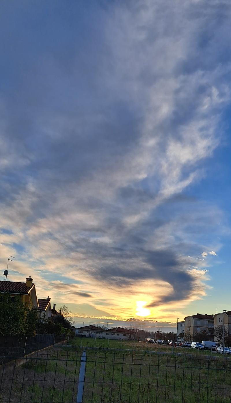 Foto Meteo: Tramonto Con Vento Di Bora « 3B Meteo